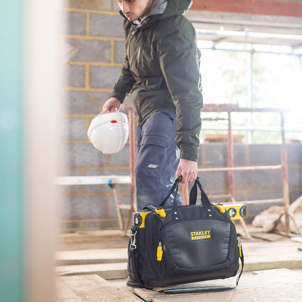 ΕΡΓΑΛΕΙΟΘΗΚΗ ΥΦΑΣΜΑΤΙΝΗ ΜΕ ΦΕΡΜΟΥΑΡ FATMAX QUICK ACCESS STANLEY FMST1-80147